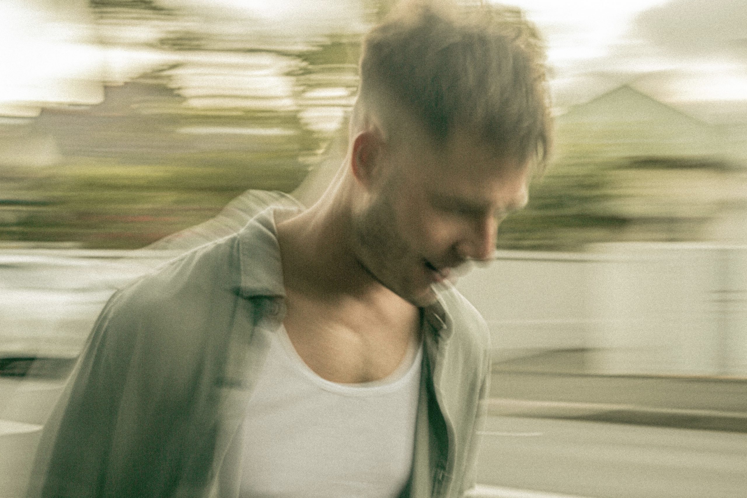 Australian artist Billy Fox drops smooth single, "It's A Mess" - soundazed